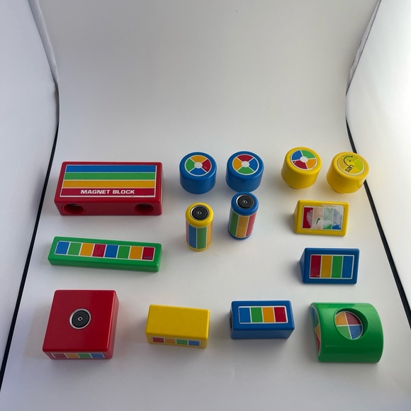 Hilco | Toys | Vintage Hilco Magnetic Building Blocks Set Of 4 | Poshmark